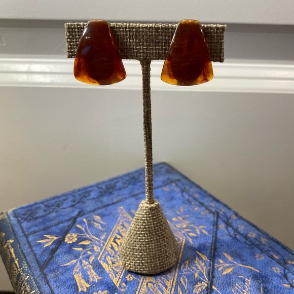 Vintage | Jewelry | Vintage Amber Triangle Shaped Clip On Earrings ...